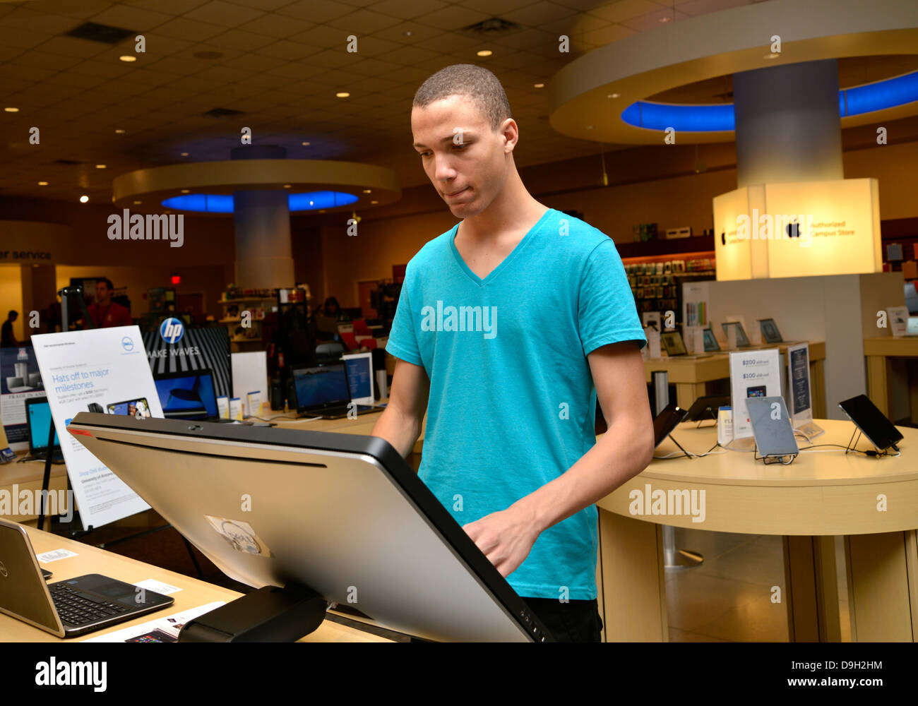 Student credit cards store hi-res stock photography and images - Alamy