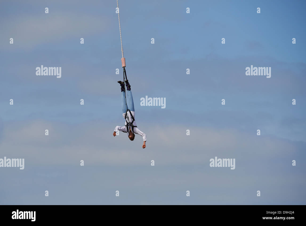 Bungee jumping from pier scheveningen hi-res stock photography and ...