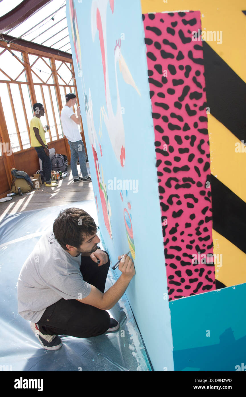 Sand spray hi-res stock photography and images - Alamy