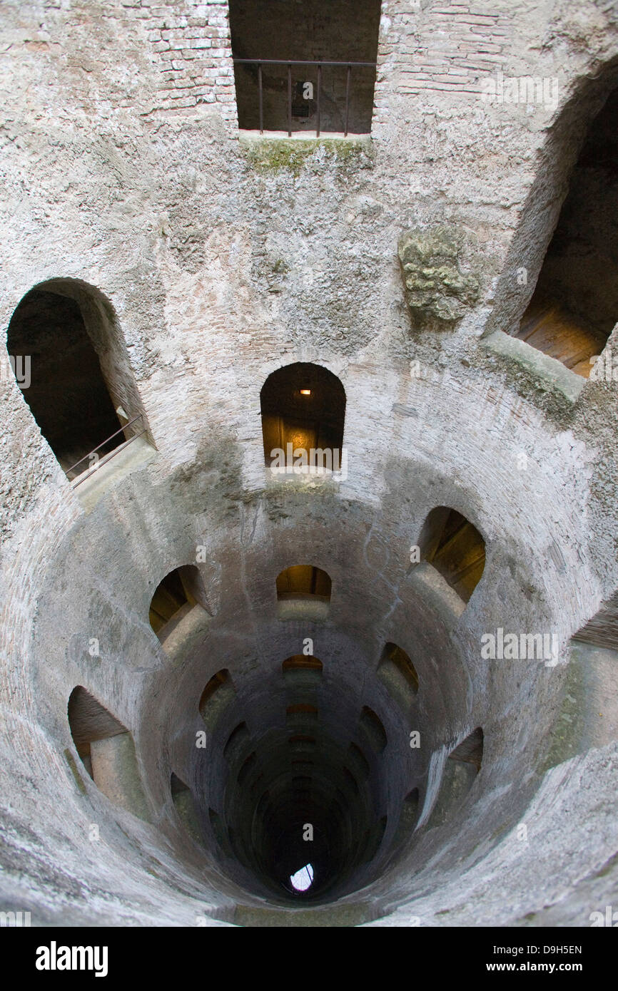 europe, italy, umbria, orvieto, st patrick well Stock Photo - Alamy