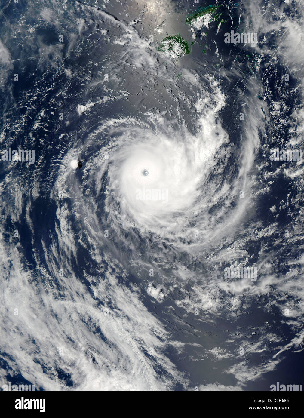 Tropical cyclone wilma hi-res stock photography and images - Alamy