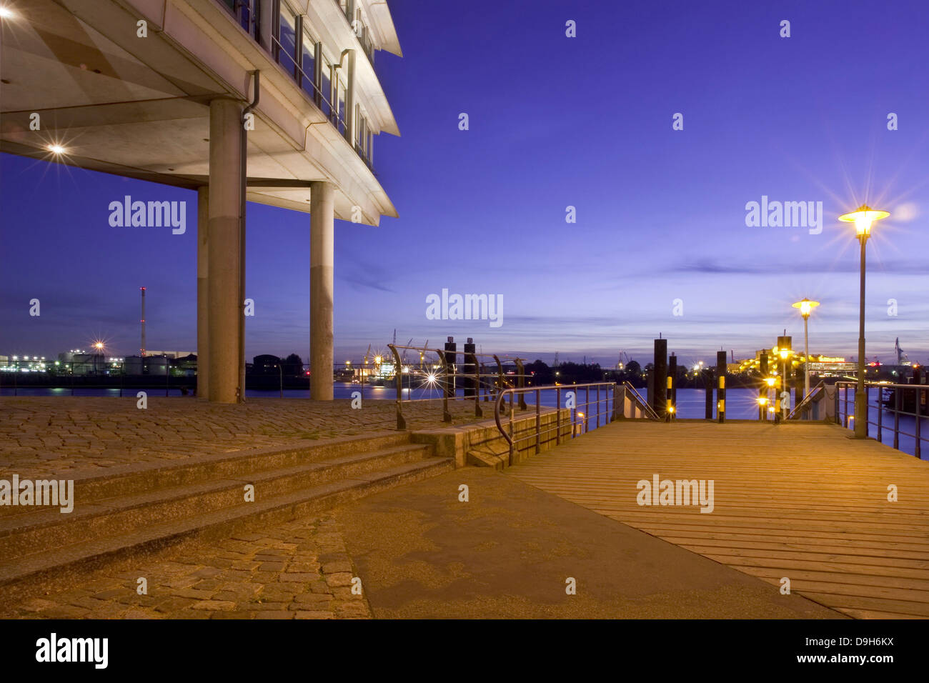 Hamburg harbour at night Stock Photo - Alamy