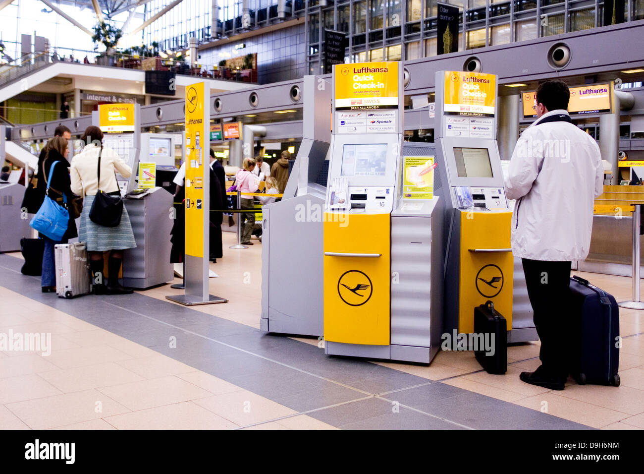 Check in on the airport Stock Photo - Alamy