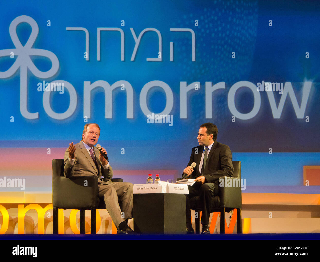John chambers chairman ceo cisco hi-res stock photography and images ...