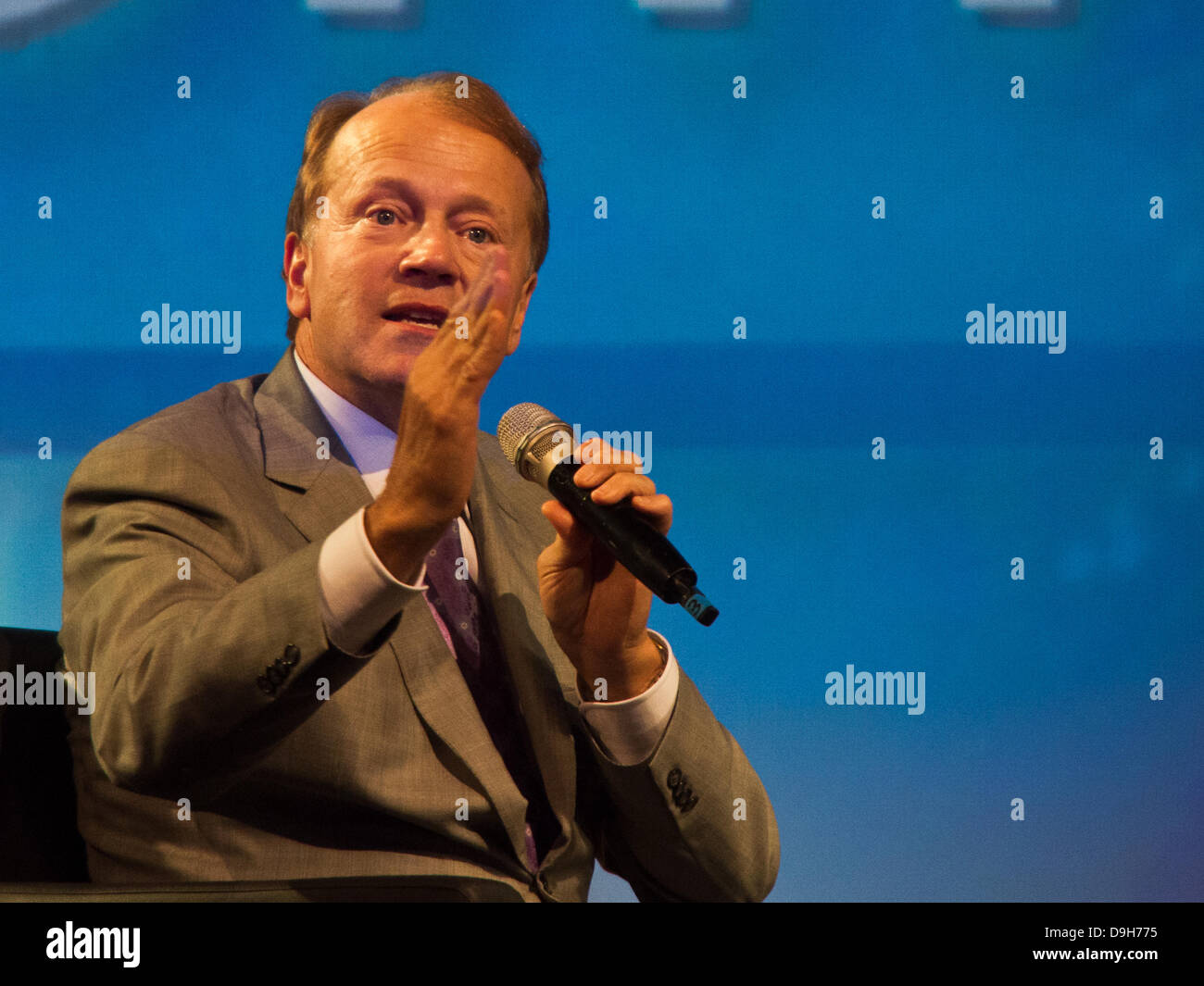 Cisco ceo john chambers hi-res stock photography and images - Alamy