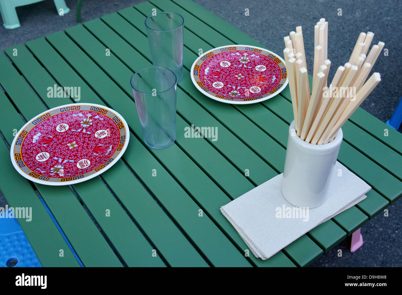 Chinese table setting hi-res stock photography and images - Alamy