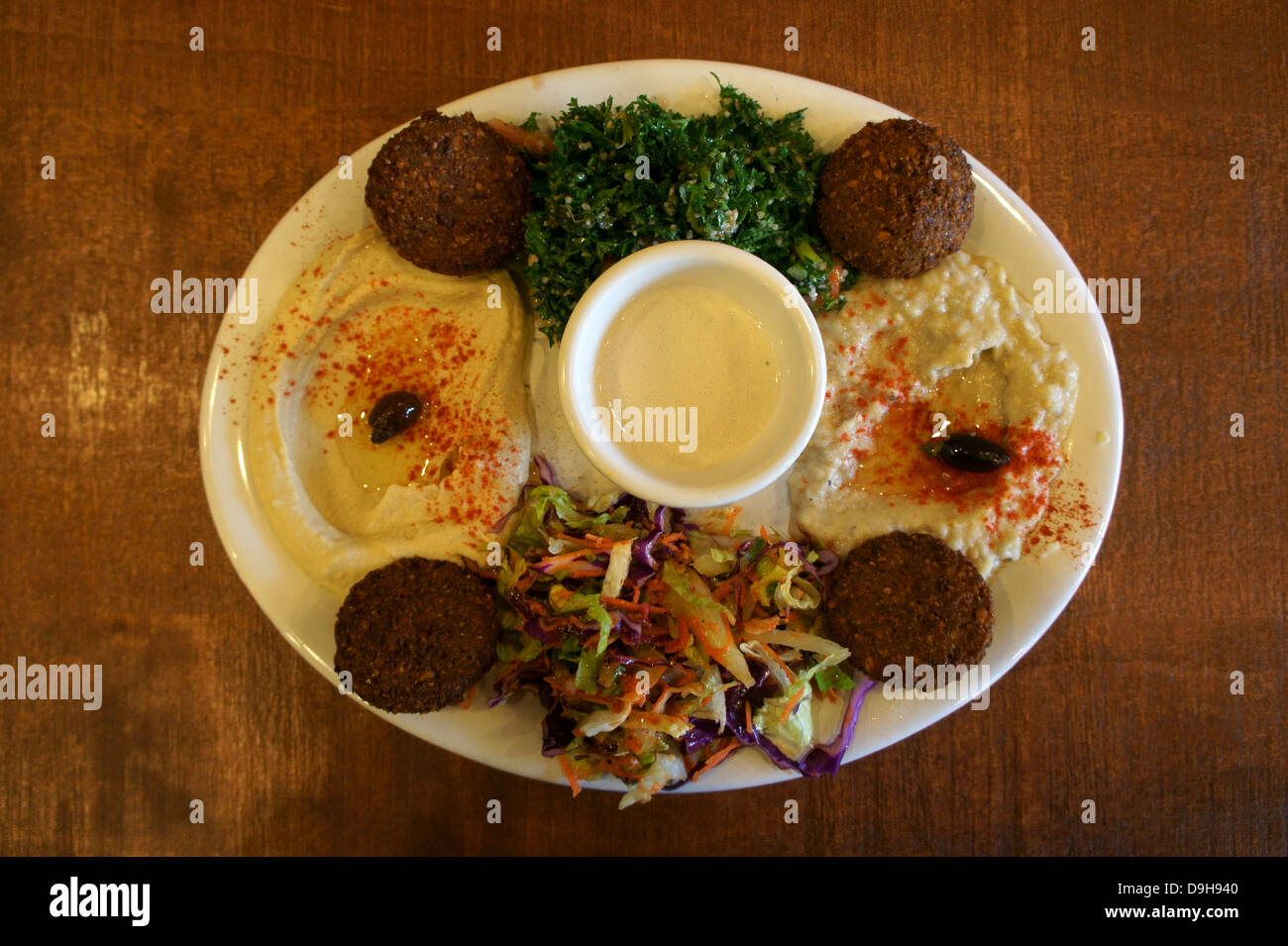 Middle Eastern vegetarian and vegan falafel plate Stock Photo - Alamy