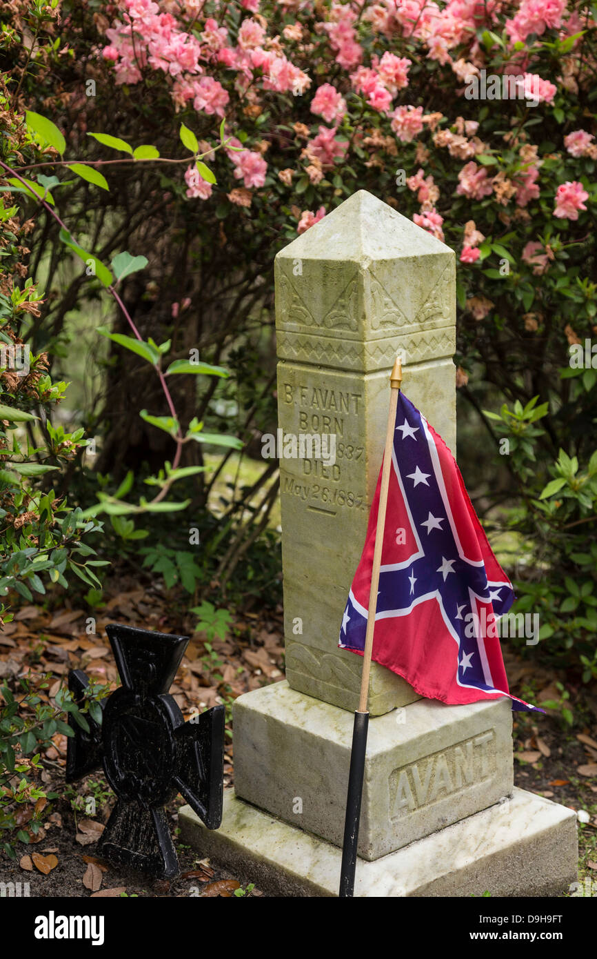 Confederate Soldier Gravestone with Confederate Flag, USA Stock Photo ...