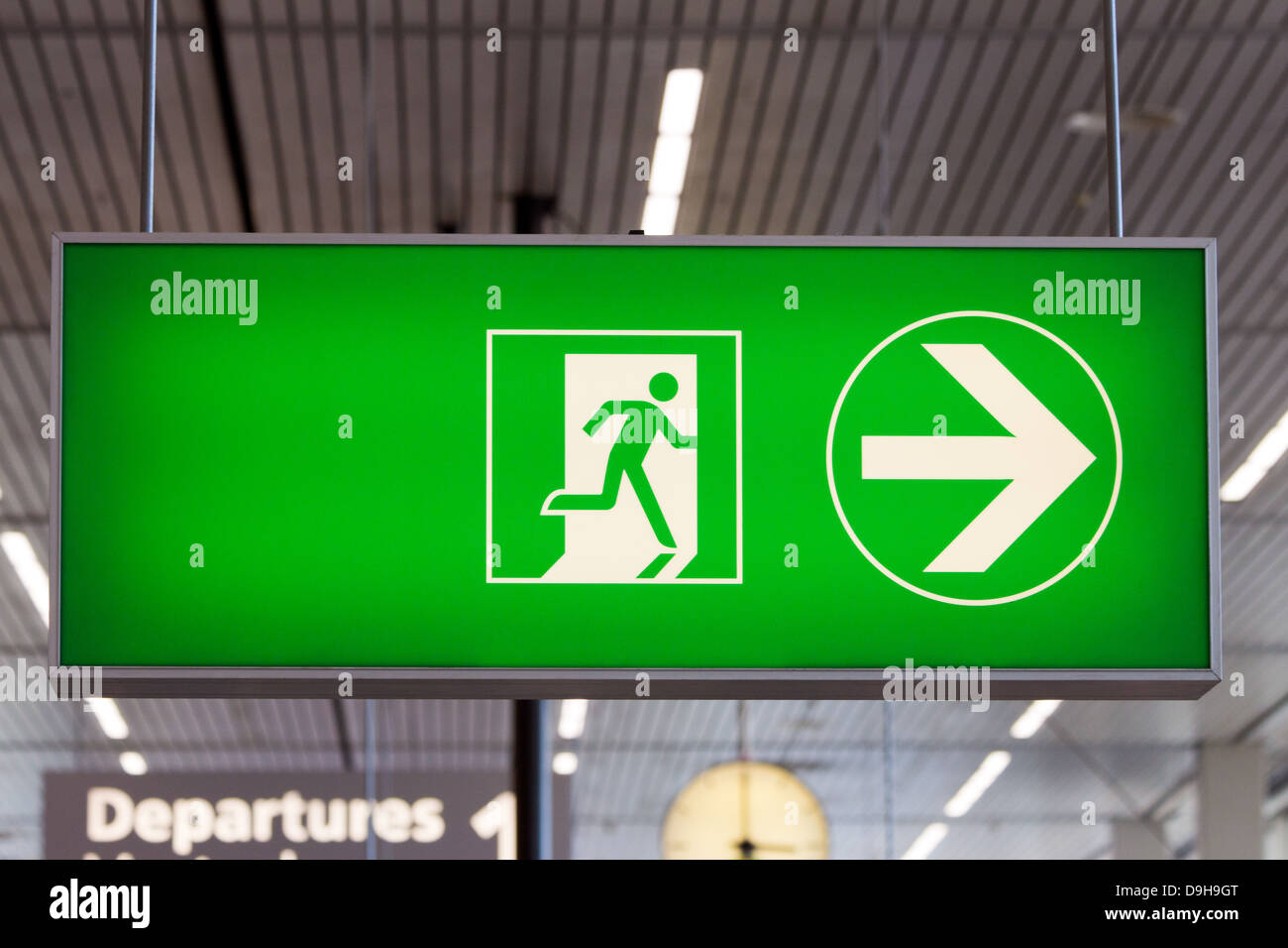 Exit sign airport hi-res stock photography and images - Alamy