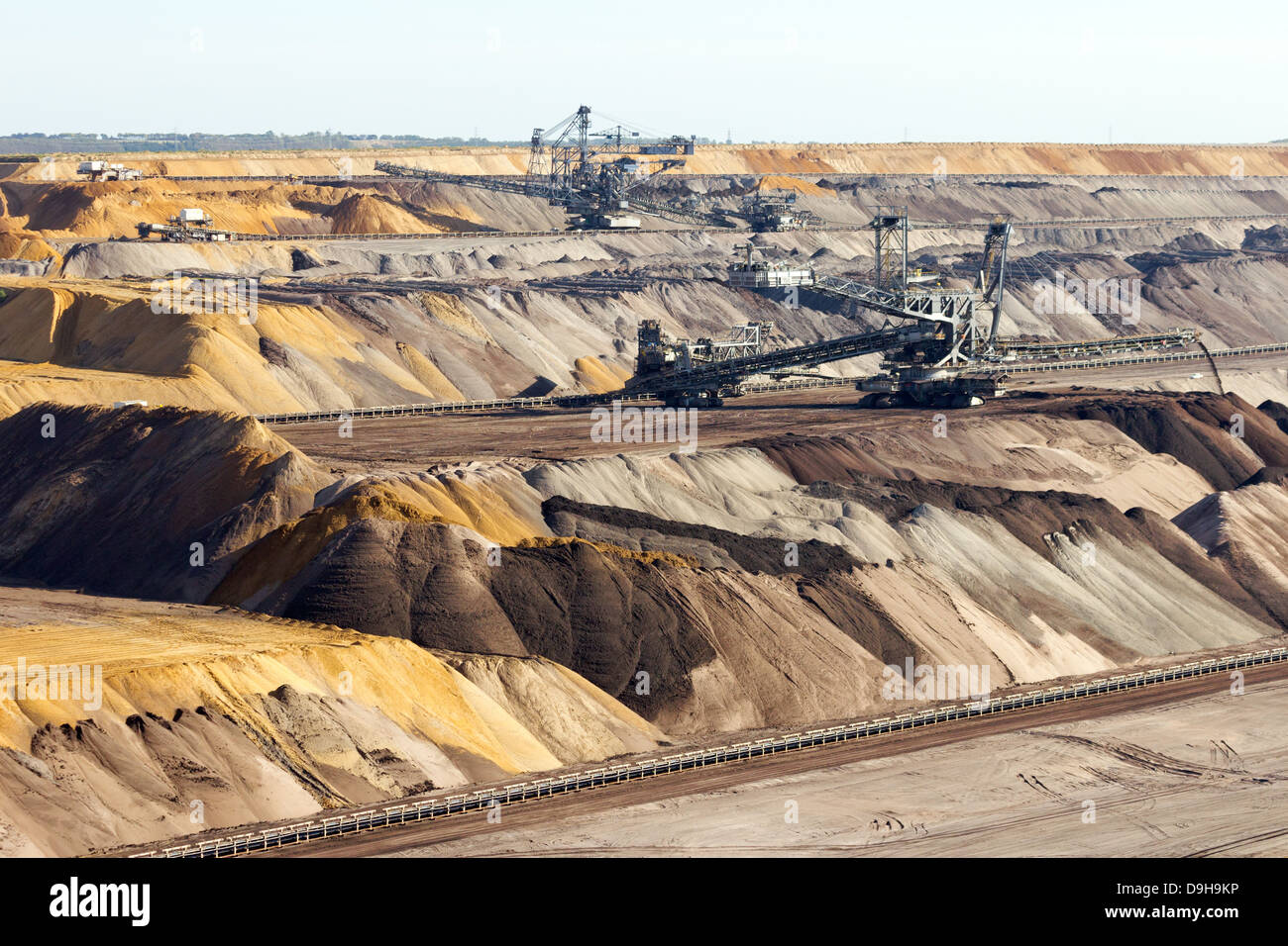 Brown coal mine hi-res stock photography and images - Alamy