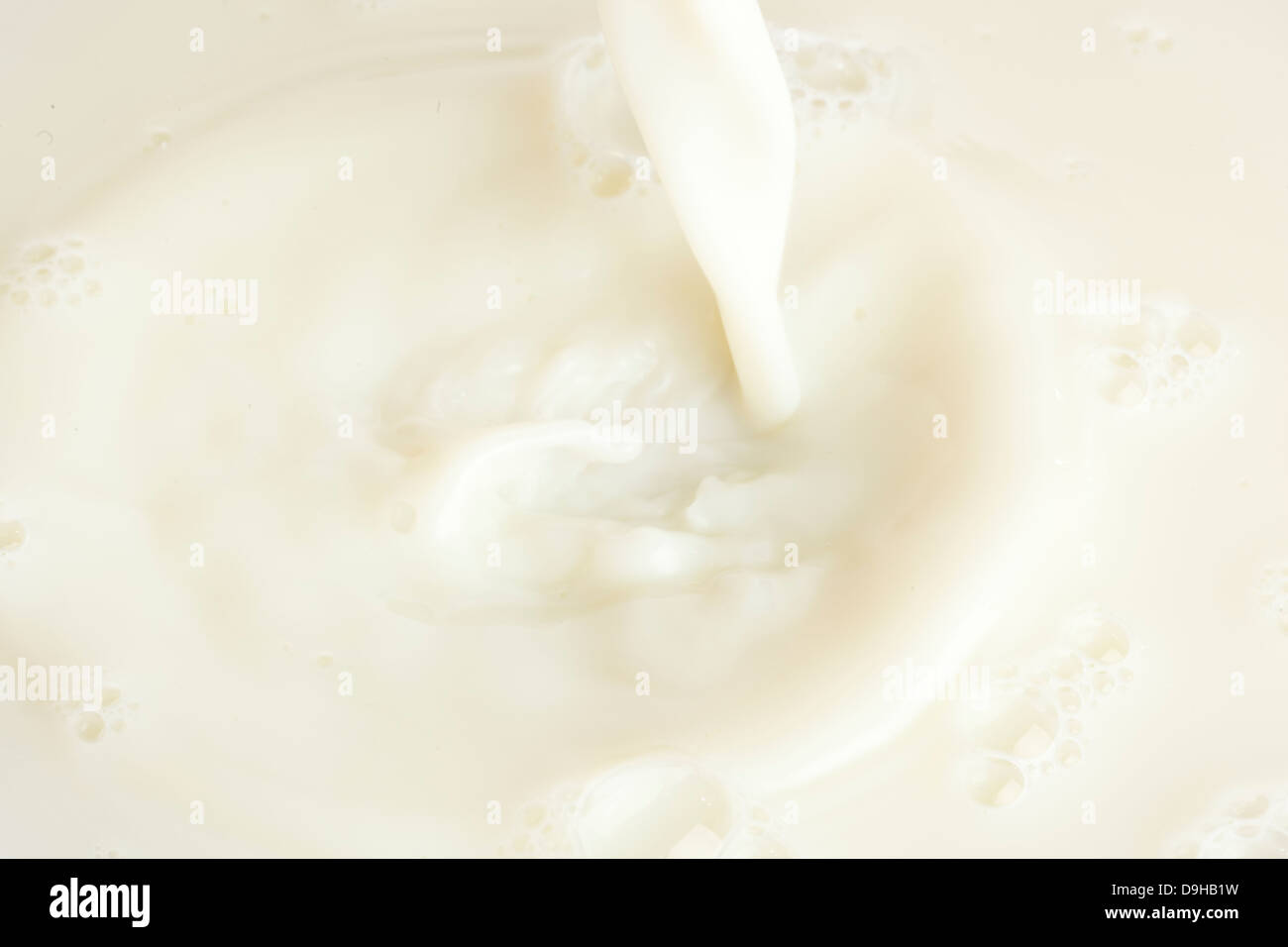 Organic White Milk Texture with bubbles and splashes Stock Photo - Alamy