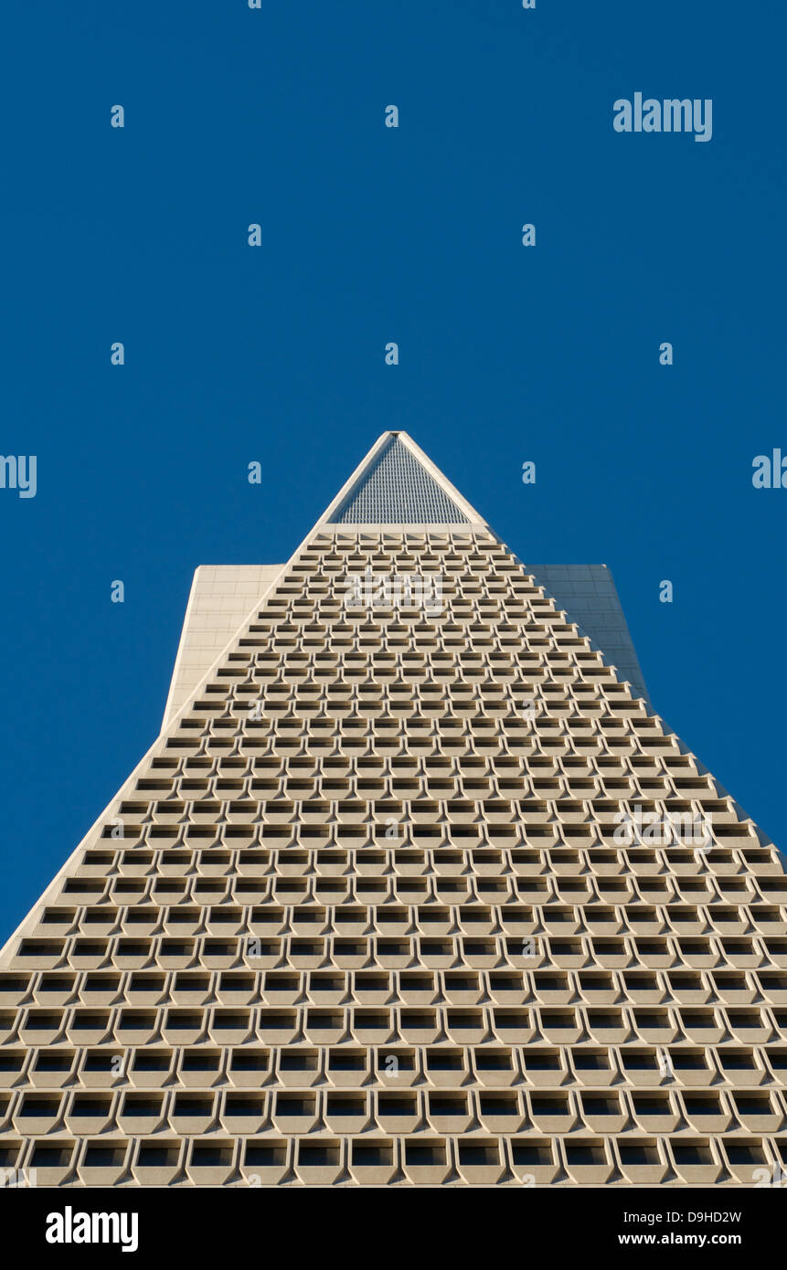 Famous Transamerica Landmark Building in San Francisco Stock Photo - Alamy