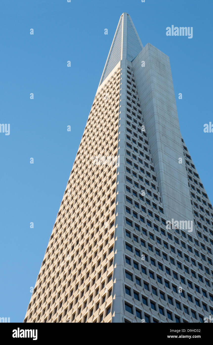 Famous Transamerica Landmark Building in San Francisco Stock Photo - Alamy
