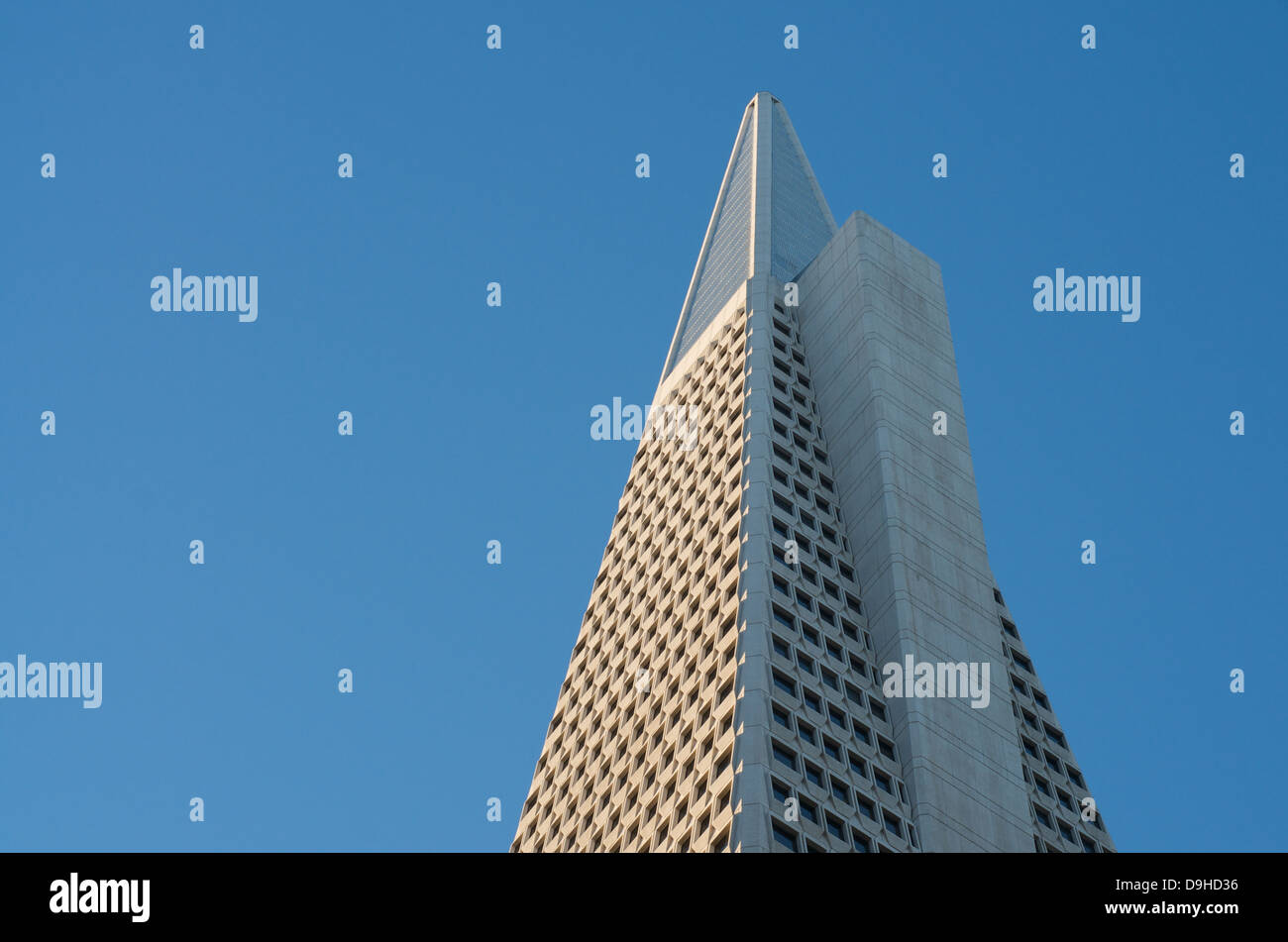 Famous Transamerica Landmark Building in San Francisco Stock Photo - Alamy