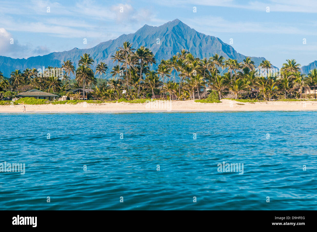 Looking towards Kailua Beach & the Koolau Mountain Range from out in ...