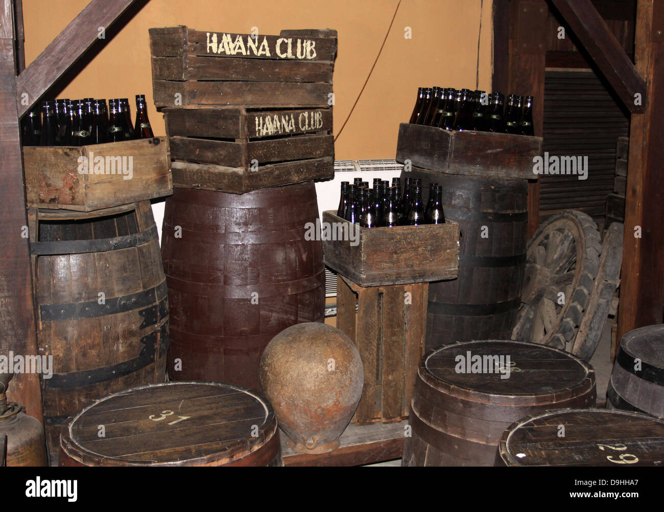 Rum of the brand 'Havanna Club' is stored in bottles and barrels in the ...