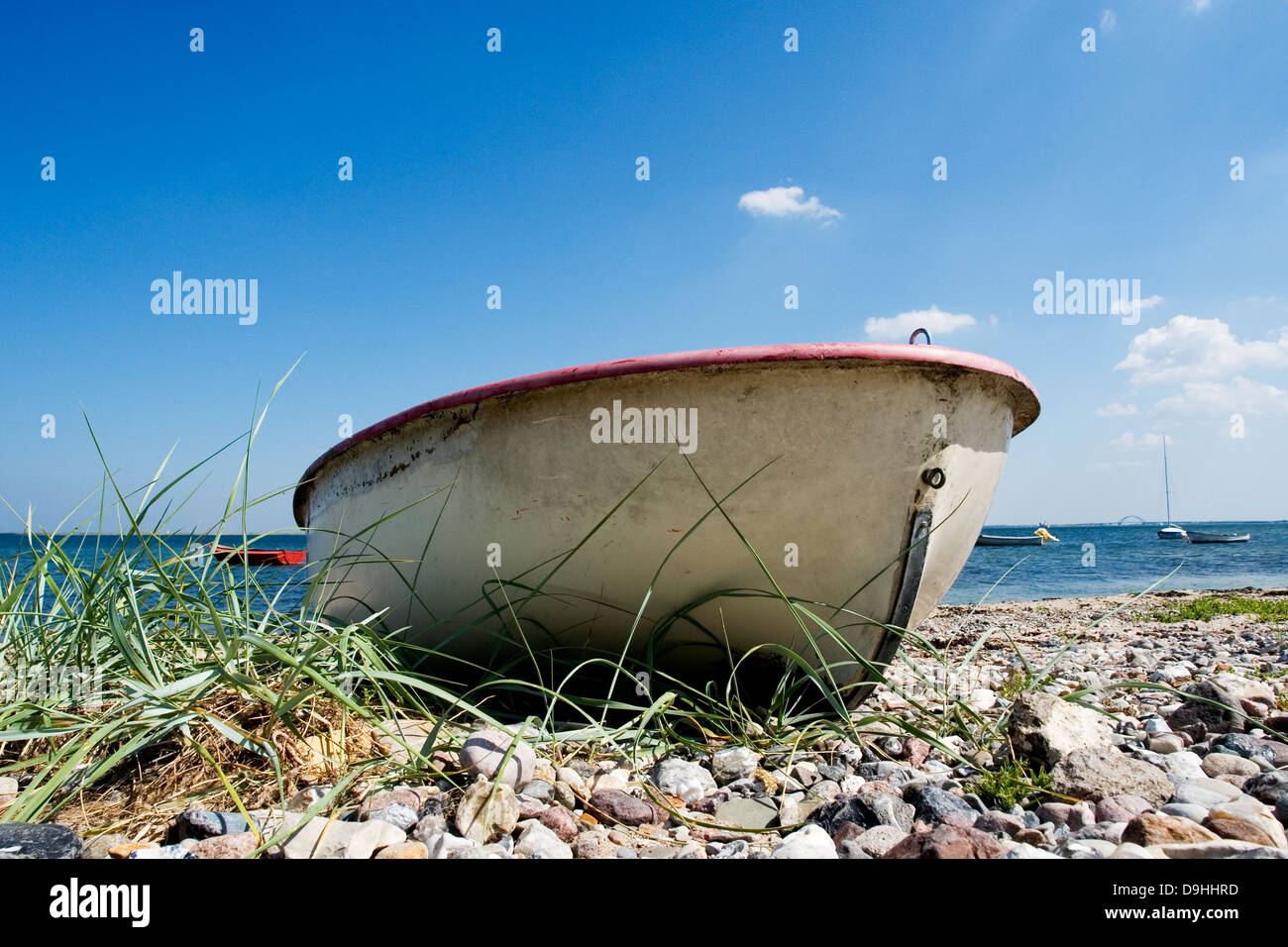 Oar boat on the beach Stock Photo - Alamy