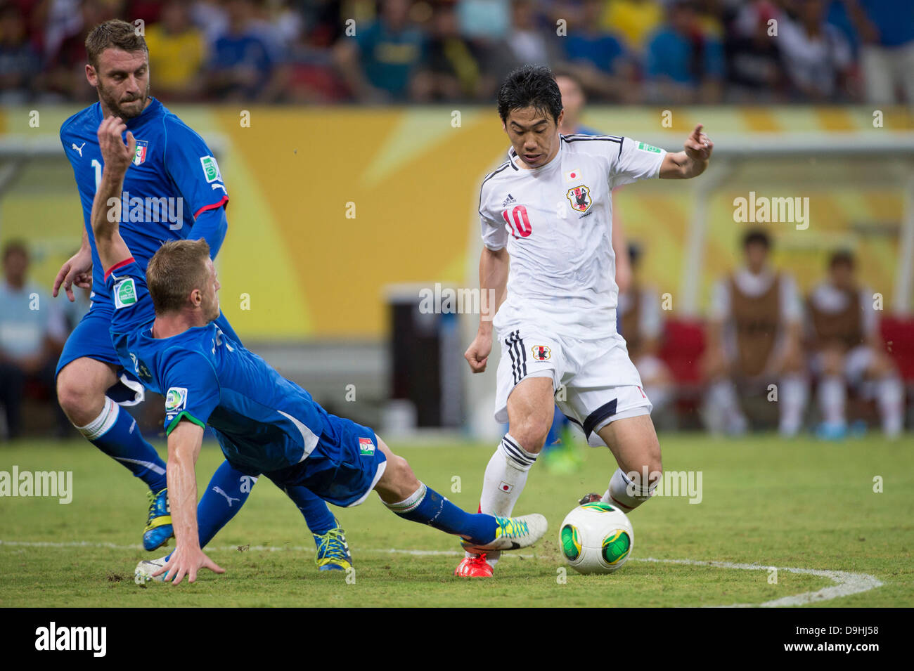 Ignazio Abate (ITA), Shinji Kagawa (JPN), JUNE 19, 2013 - Football ...