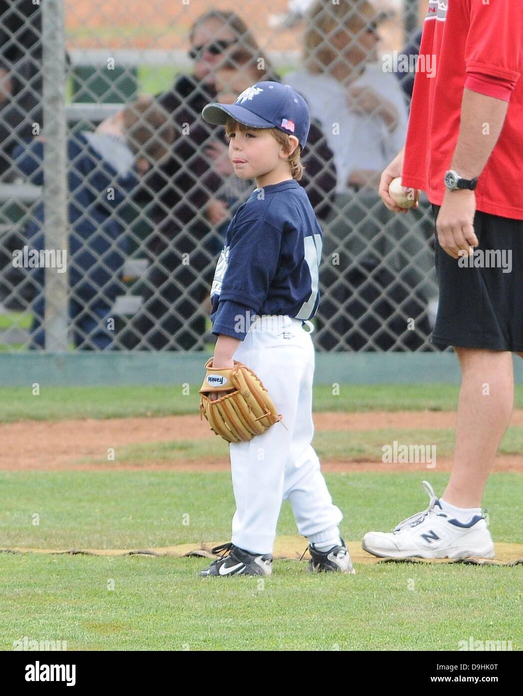 Britney Spears attends her son Sean Preston's little leage baseball ...