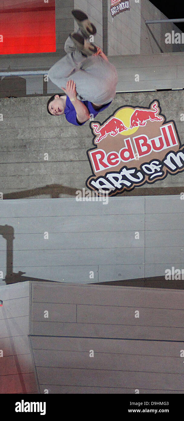 Tim Shieff , Free running at the UK Red Bull Art of Motion Champion ...