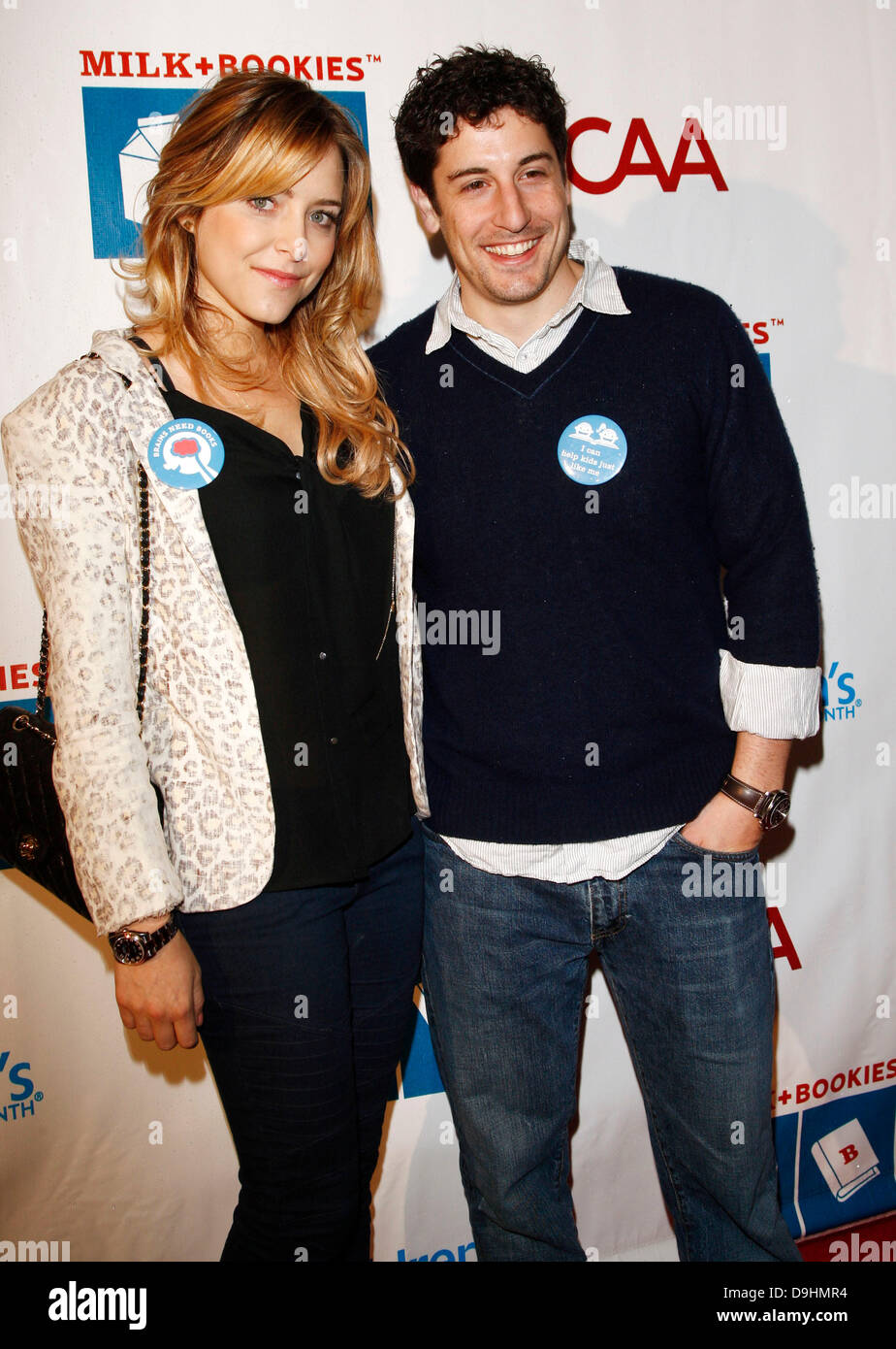 Jason Biggs and wife Jenny Mollen at the 2nd Annual Milk and Bookies ...