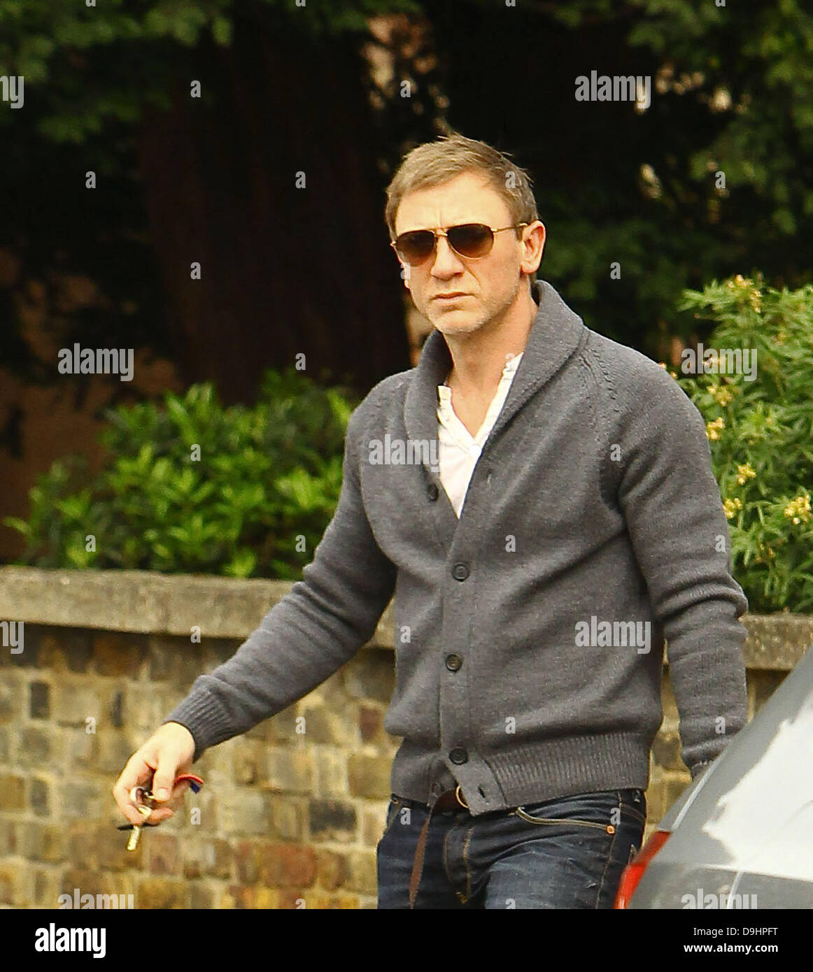 Daniel Craig on his way to a photoshoot London, England - 22.03.11 ...