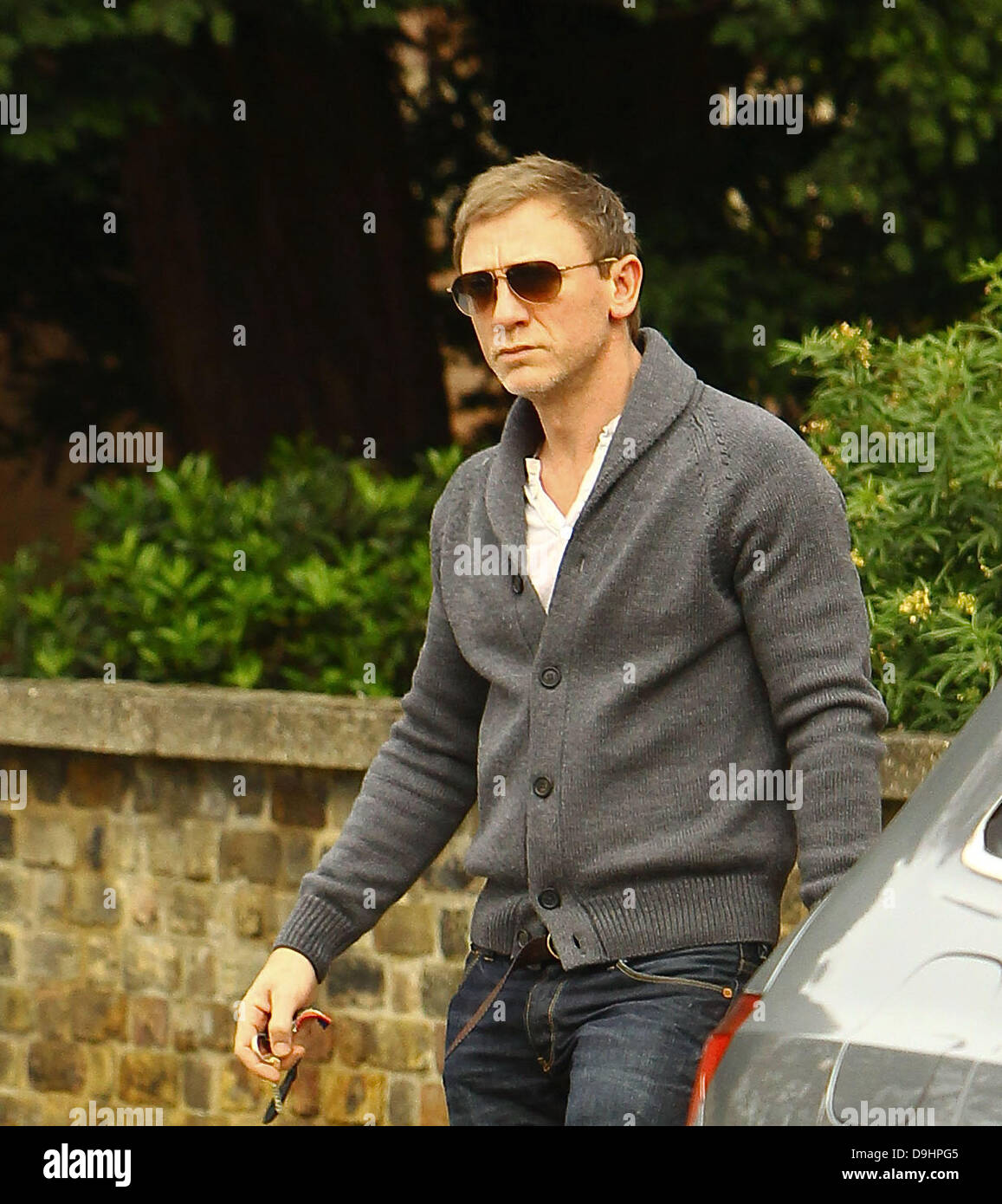 Daniel Craig on his way to a photoshoot London, England - 22.03.11 ...