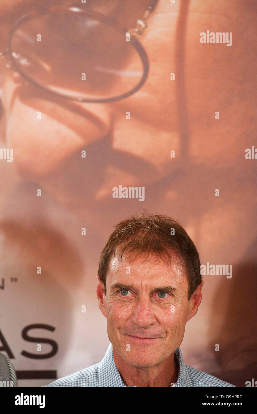 Roland Joffe High Resolution Stock Photography and Images - Alamy