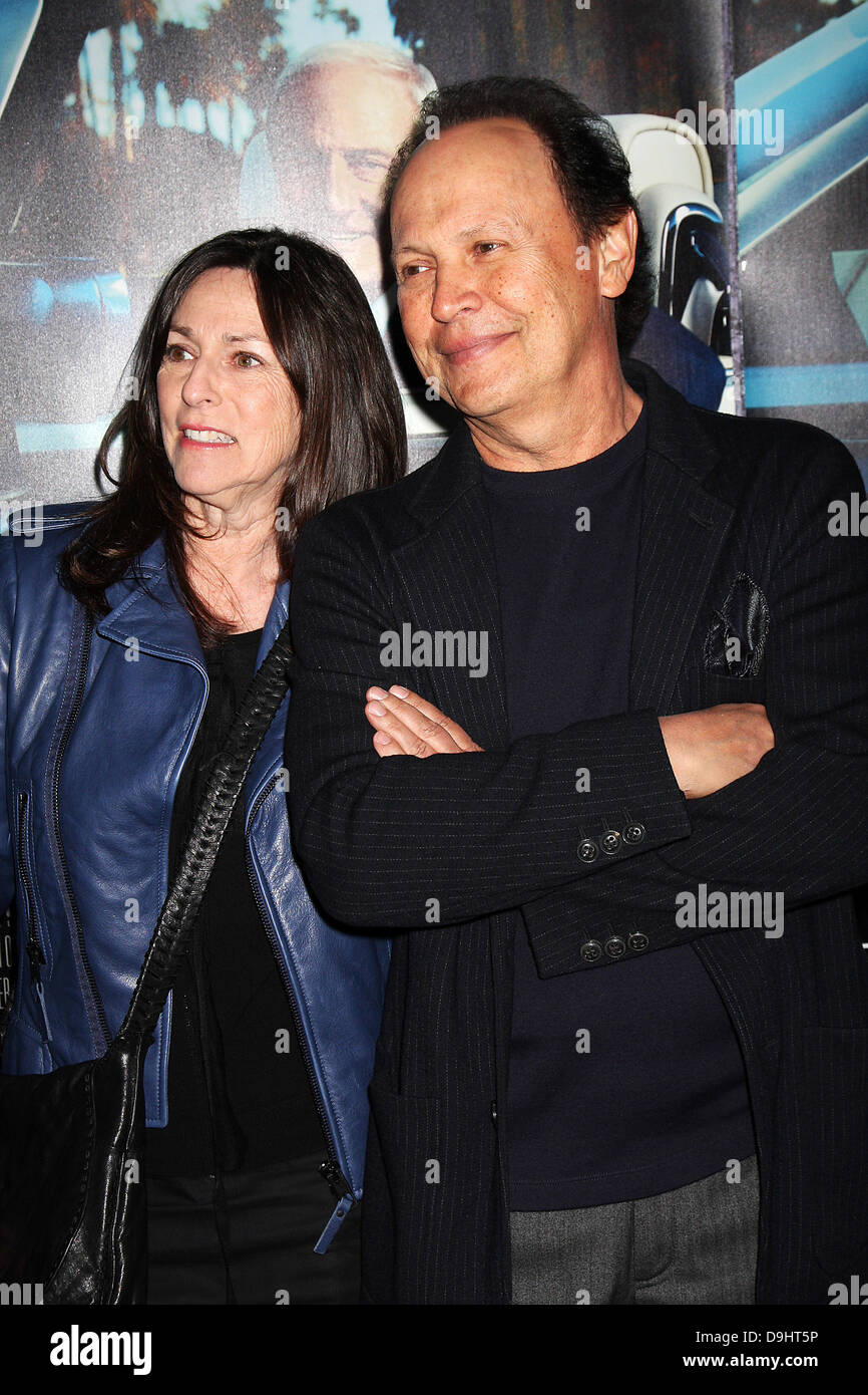 Billy Crystal and wife Janice Crystal The Los Angeles HBO Premiere of ...