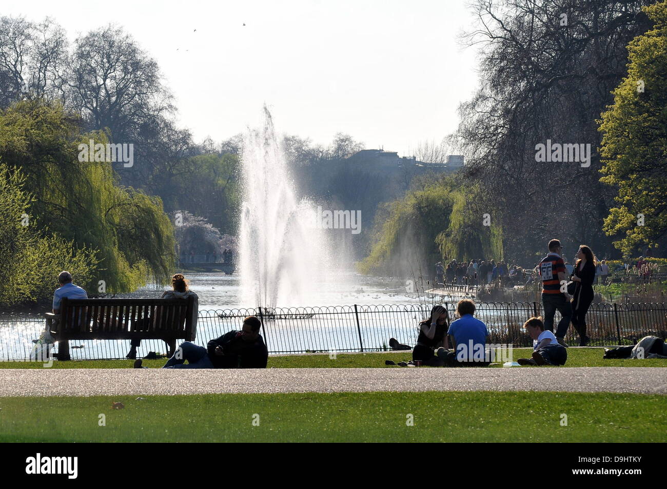 Park scenes Spring sunshine in London London, England - 23.03.11 Stock ...