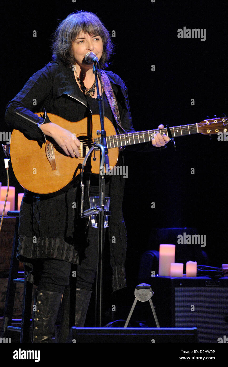 Lynn Miles JUNO Songwriter's Circle held at Massey Hall. Toronto ...