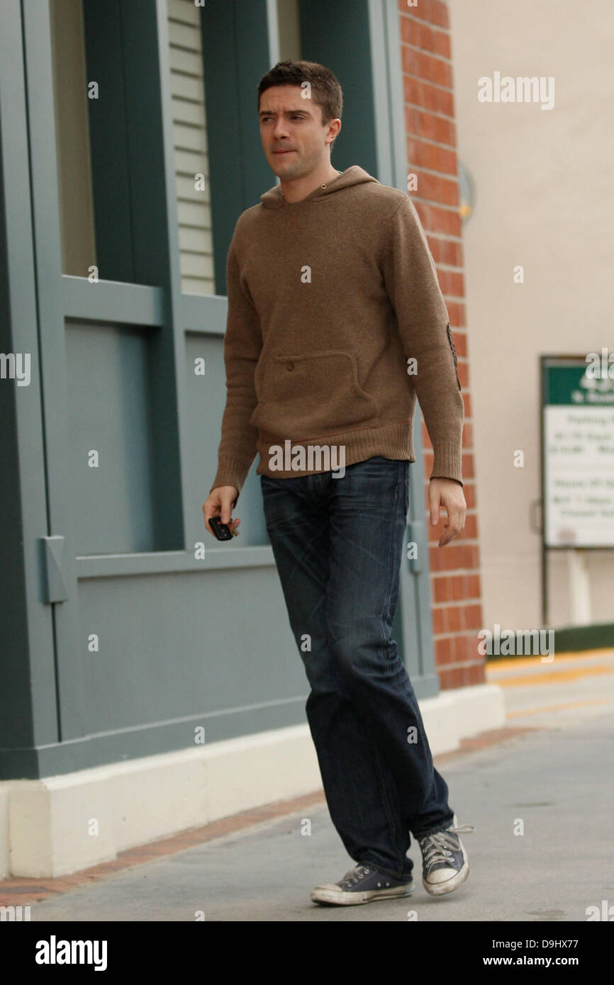 Topher Grace out shopping in Beverly Hills Los Angeles, California - 24 ...