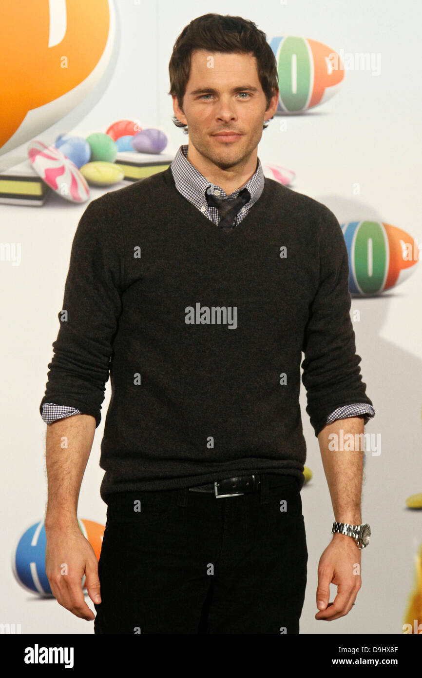 James Marsden attends a photocall for the animated comedy 'Hop' in ...