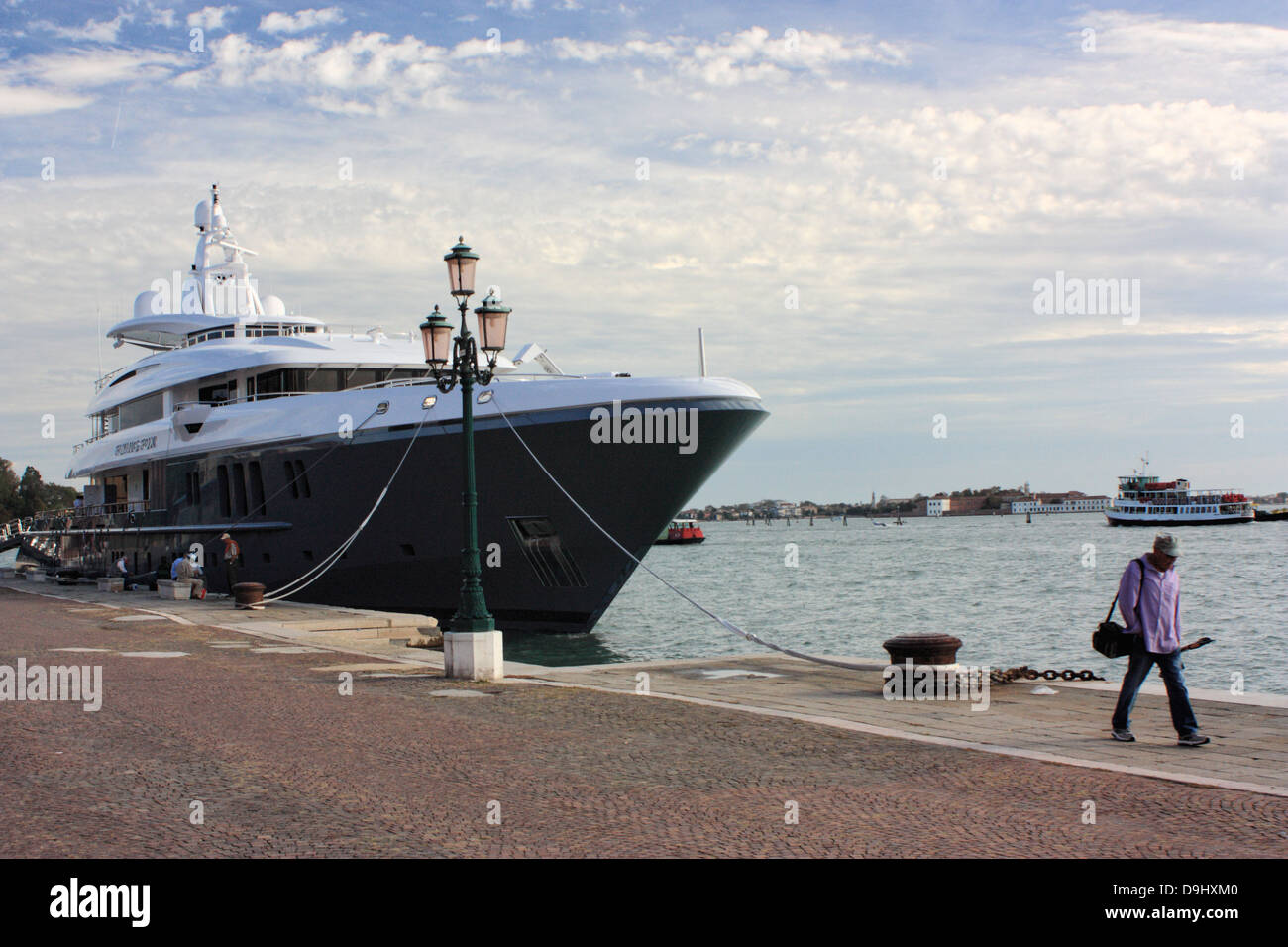 Flying fox yacht hi-res stock photography and images - Alamy
