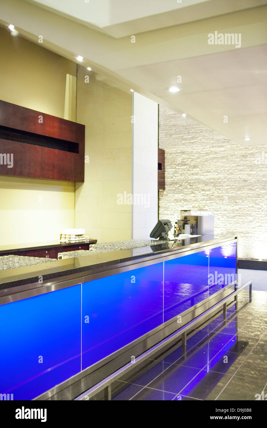 Empty bar counter Stock Photo - Alamy