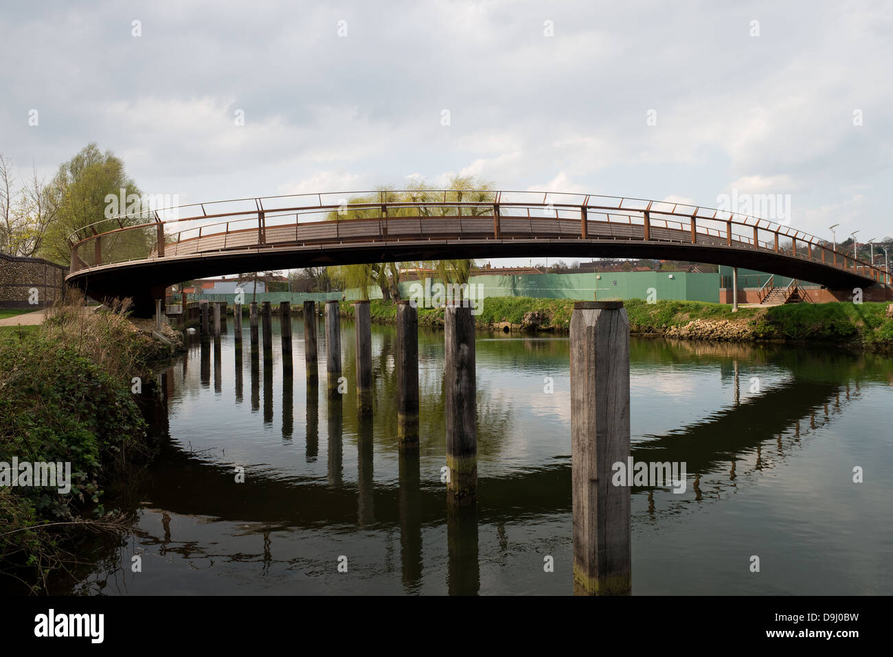 Double cantilever bridge hi-res stock photography and images - Alamy