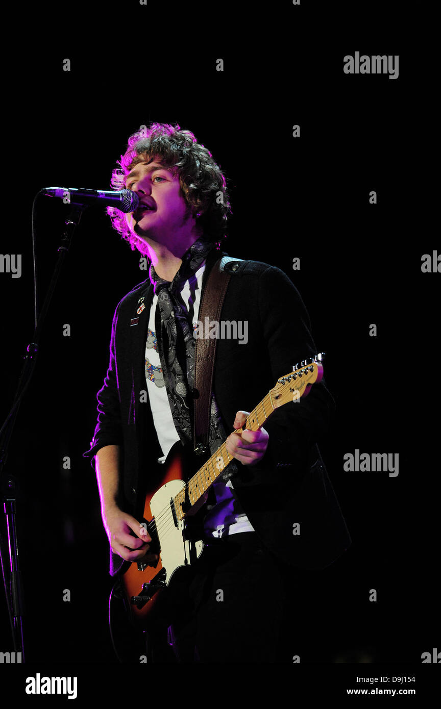 Jamie Binns of The Struts performing at the LG Arena. Birmingham ...