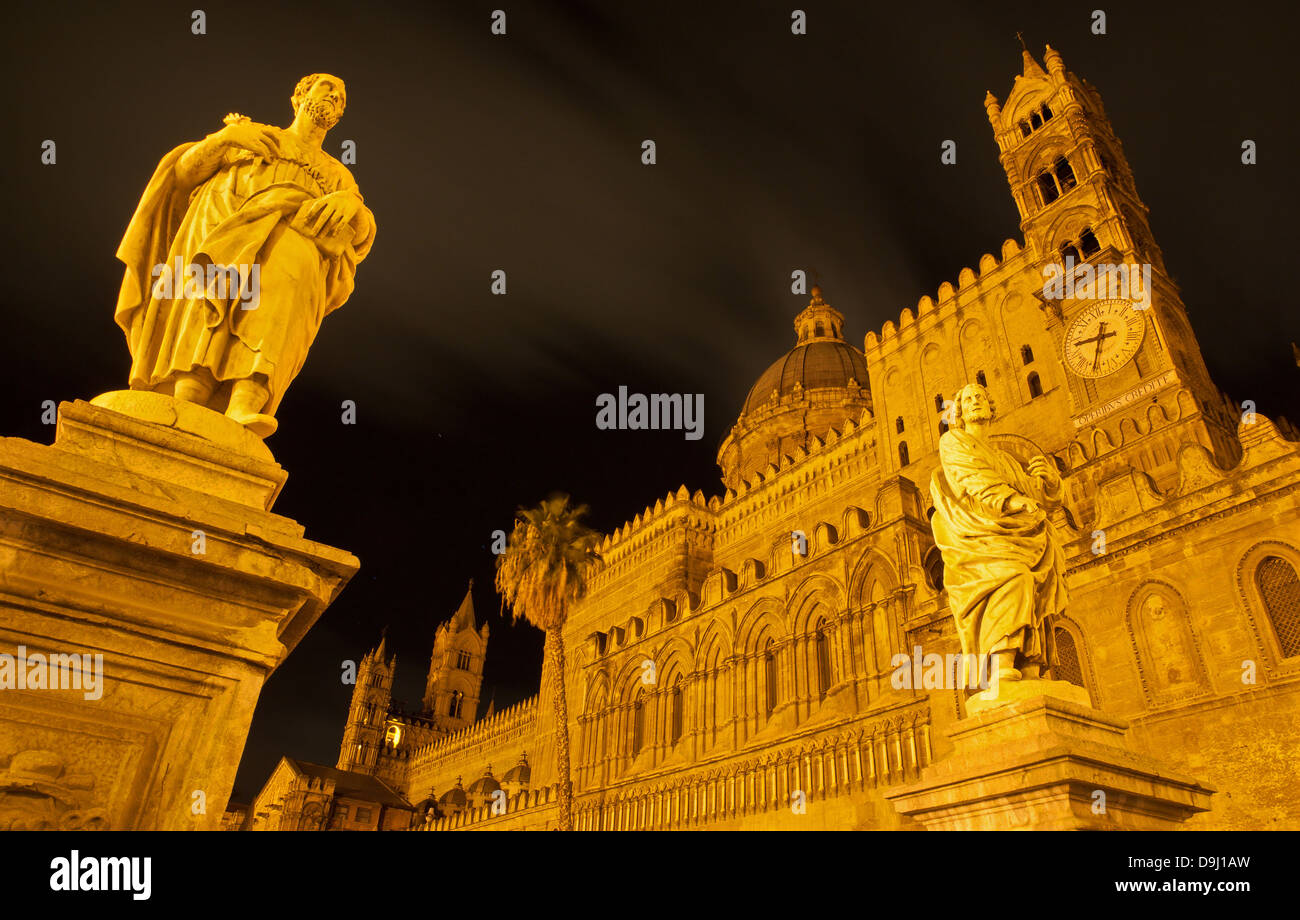 Palermo - South portal of Cathedral or Duomo and statue of st. Proculus ...