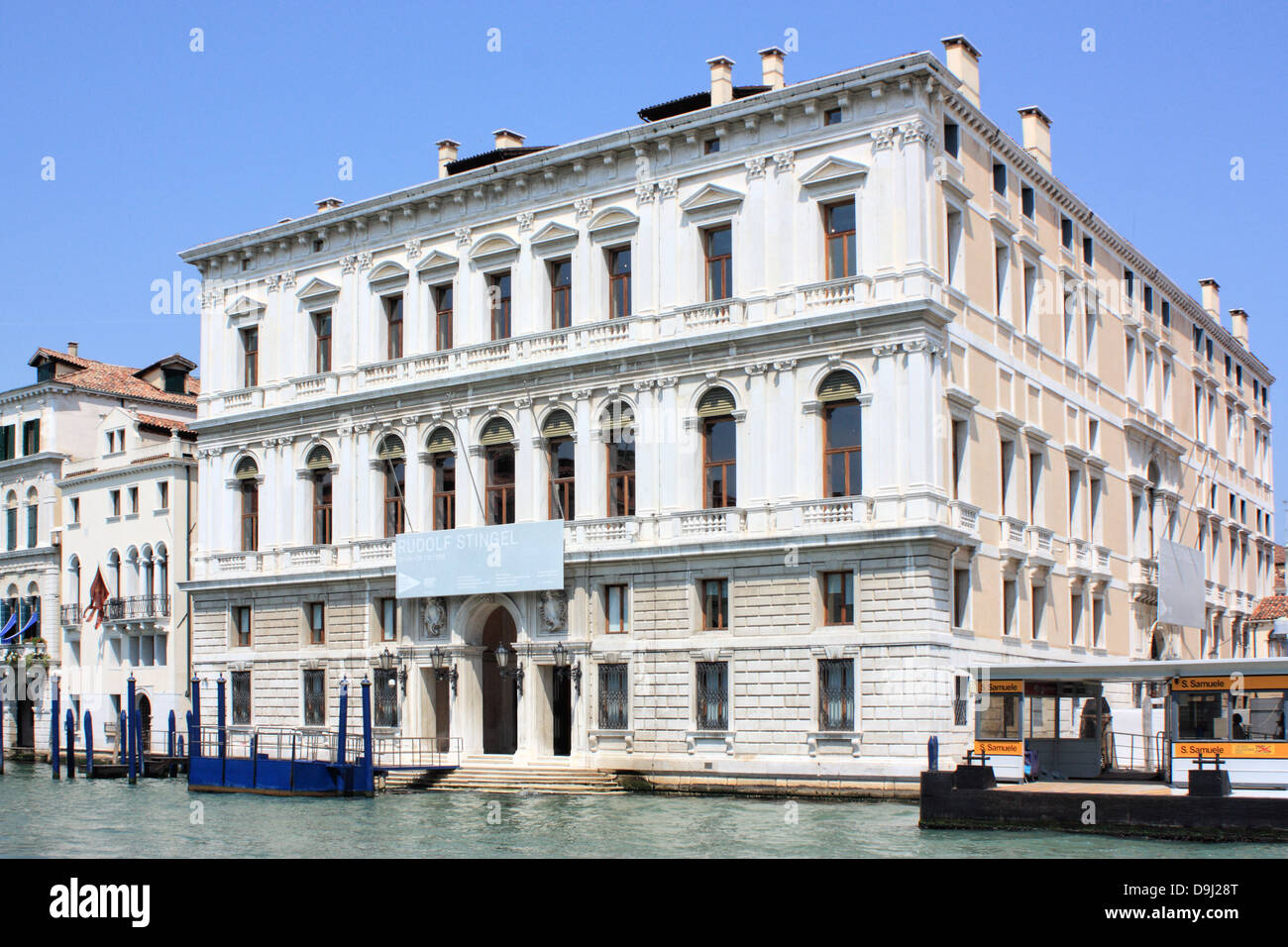 Palazzo grassi venice hi-res stock photography and images - Alamy