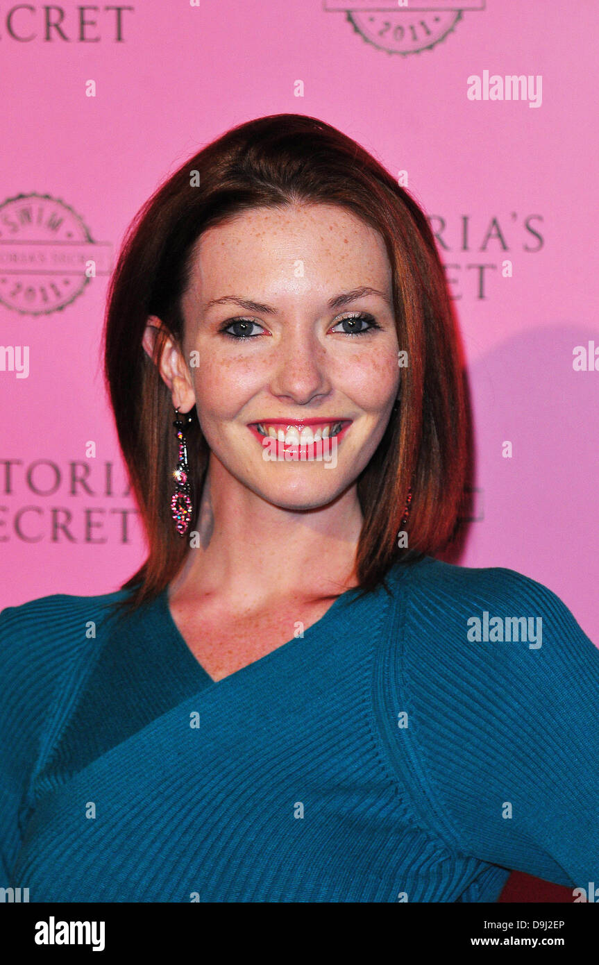 Amanda Fields Victoria's Secret supermodels celebrate The 2011 Swim ...