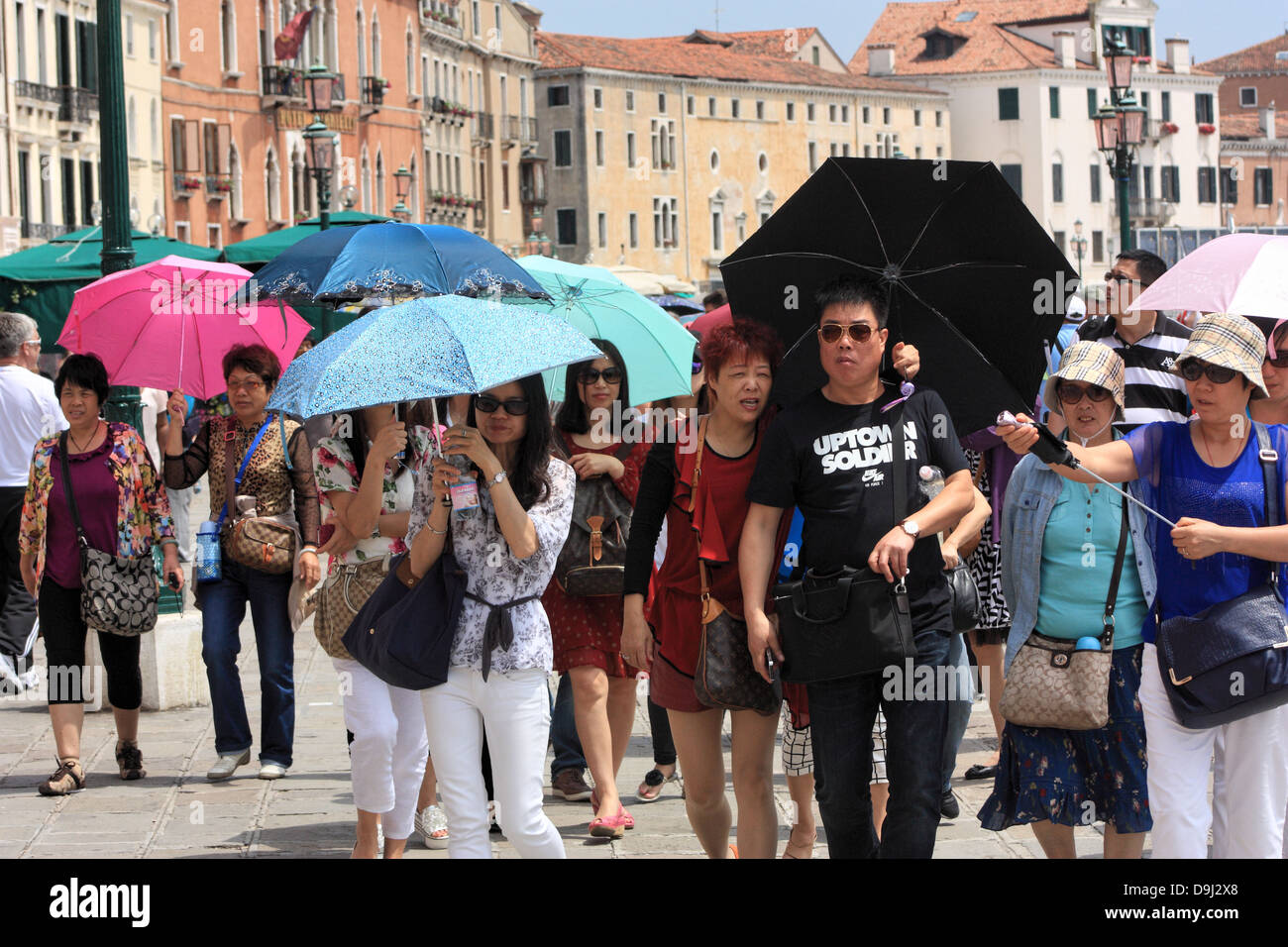 Asian tourists guided in hi-res stock photography and images - Alamy