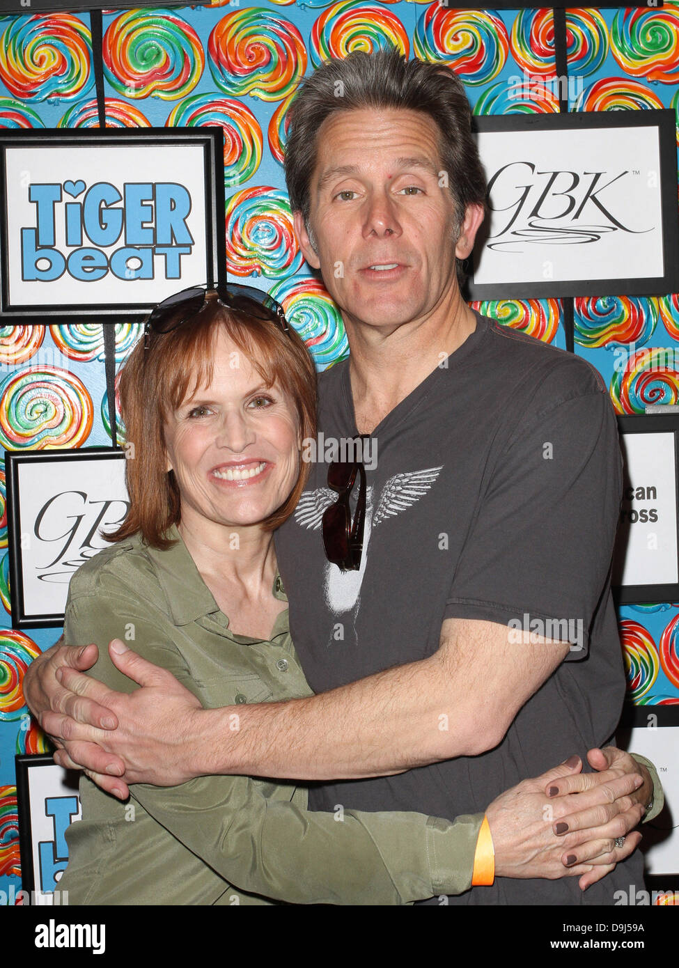 Gary Cole and wife Teddy Cole 2011 GBK Kids' Choice Awards Gifting ...