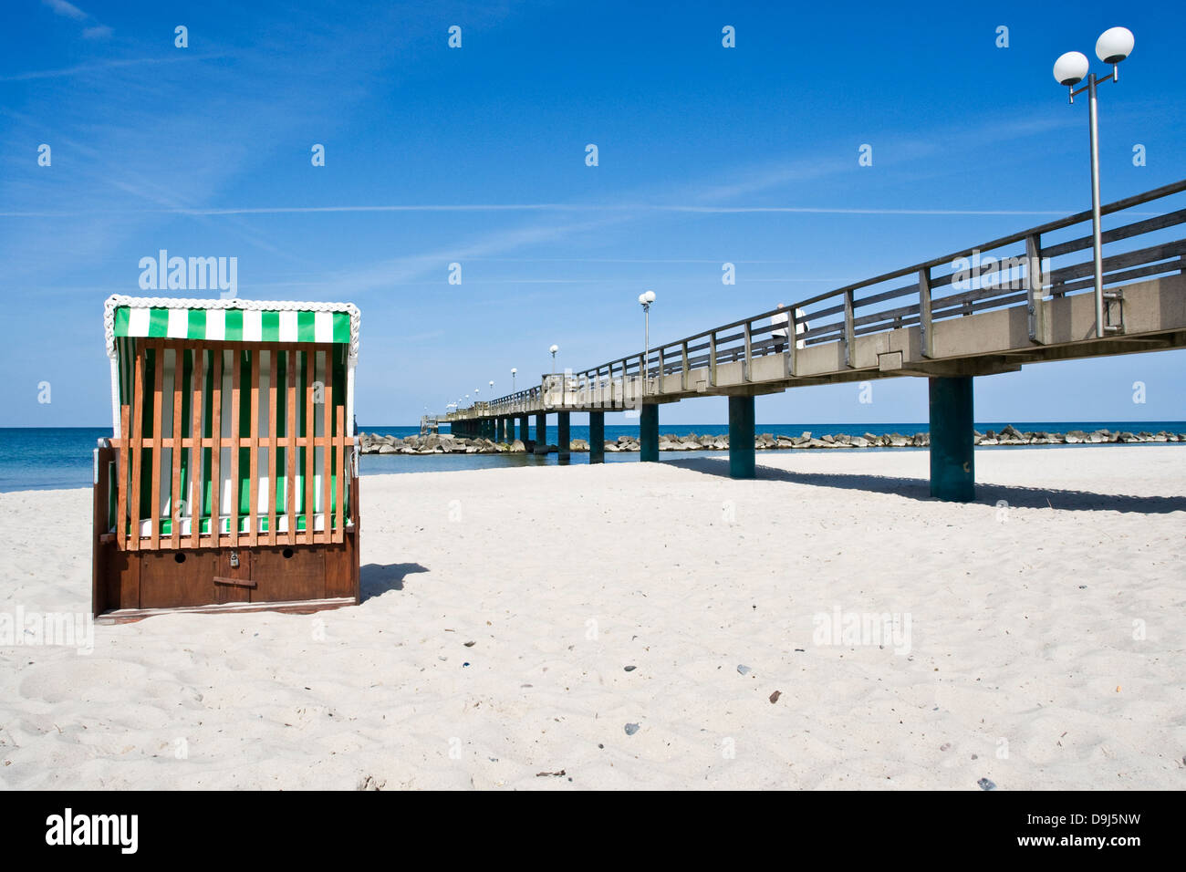 Basket bridge hi-res stock photography and images - Alamy