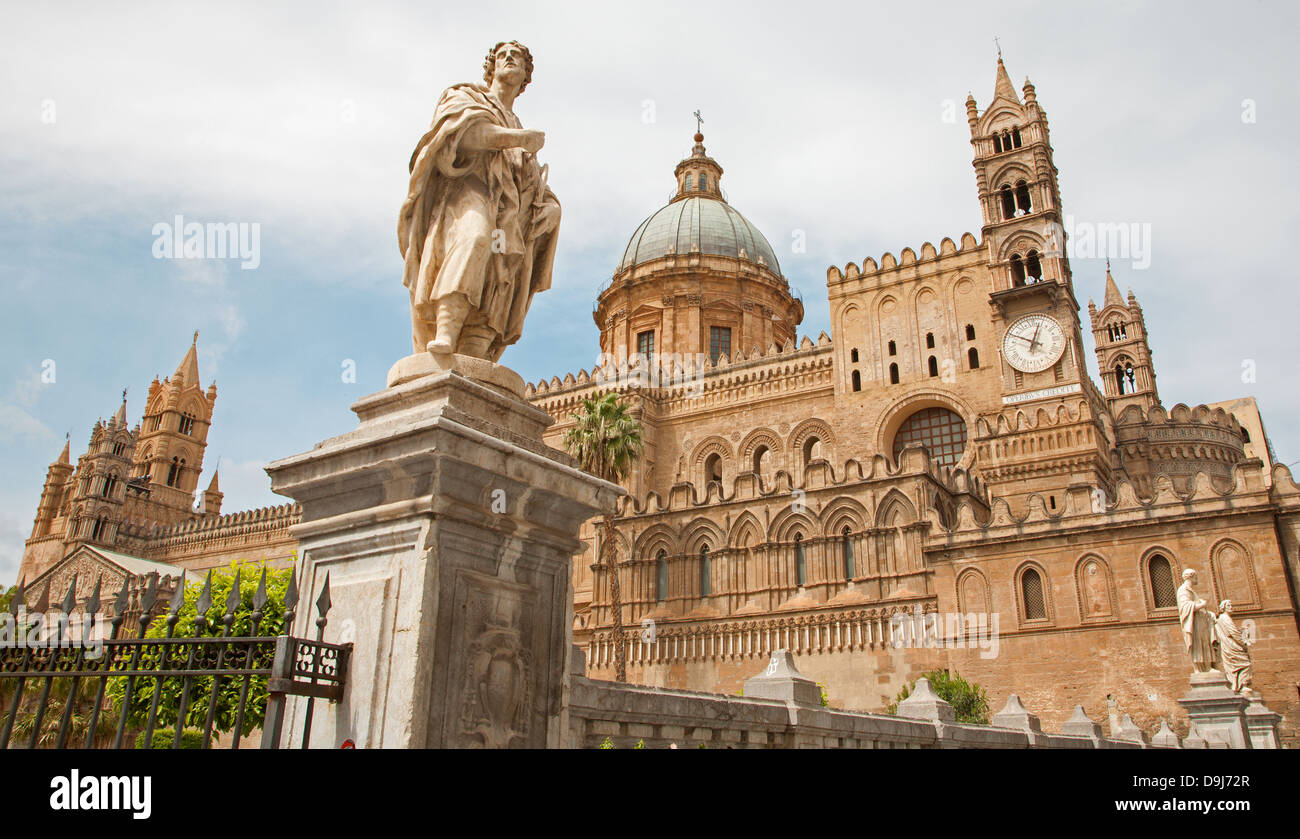 Palermo sicily statue hi-res stock photography and images - Alamy