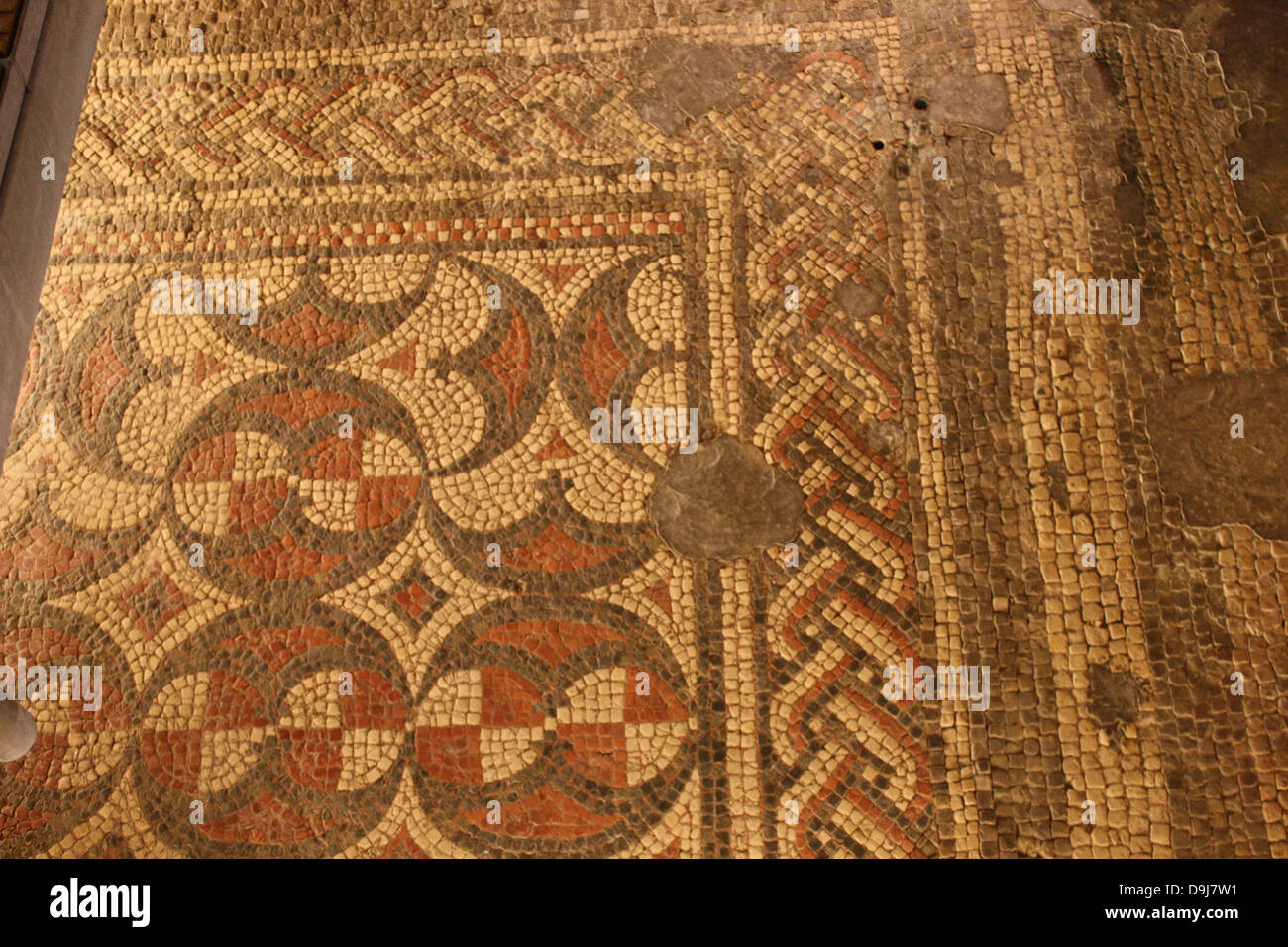 Roman mosaic pattern hi-res stock photography and images - Alamy
