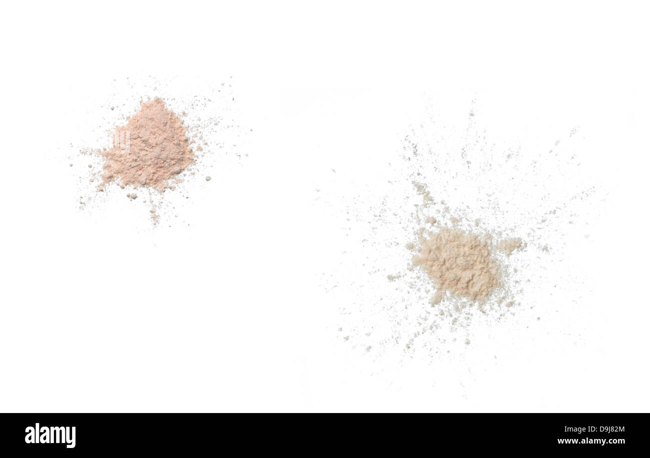 loose powder makeup scatter pile cut out onto a white background Stock ...