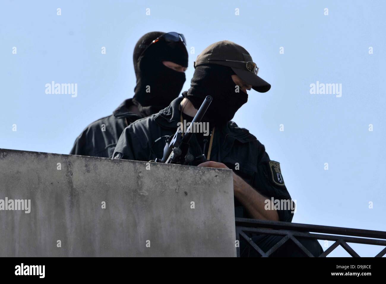Sniper Security on the roof Speech of U.S. President American / United ...