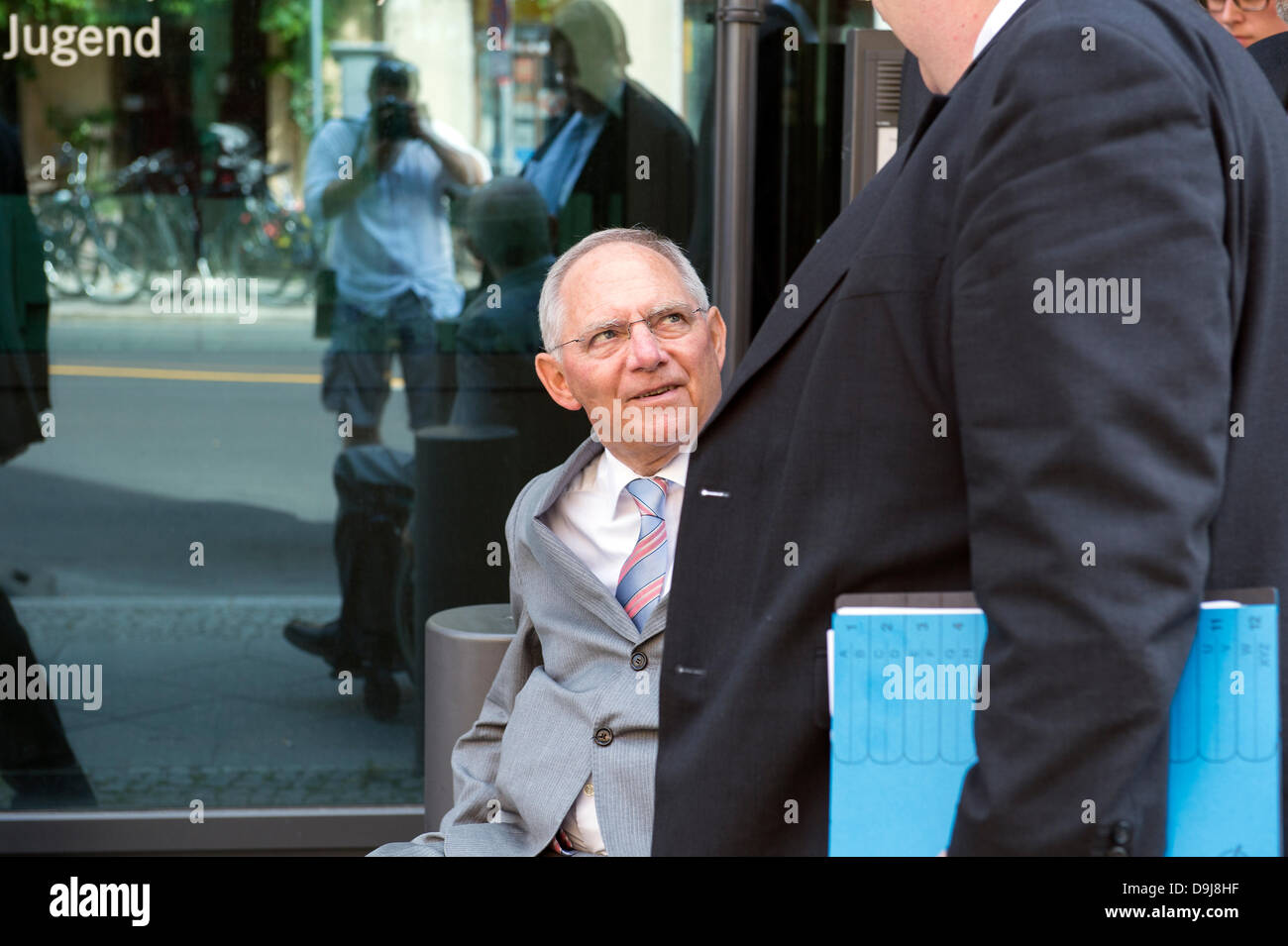 Evaluation conclusions hi-res stock photography and images - Alamy