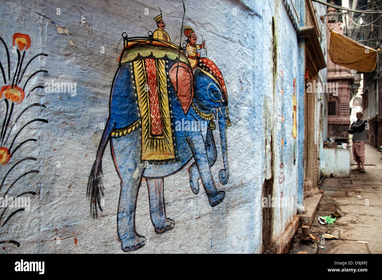 Old varanasi city alleyway hi-res stock photography and images - Alamy