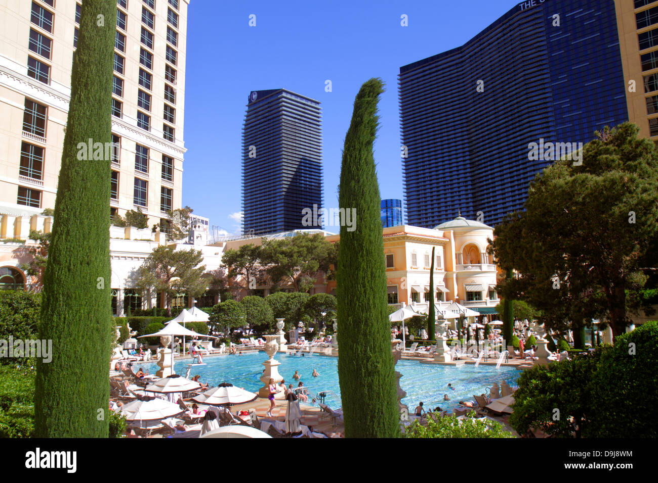 Las vegas bellagio hotel pool hi-res stock photography and images - Alamy